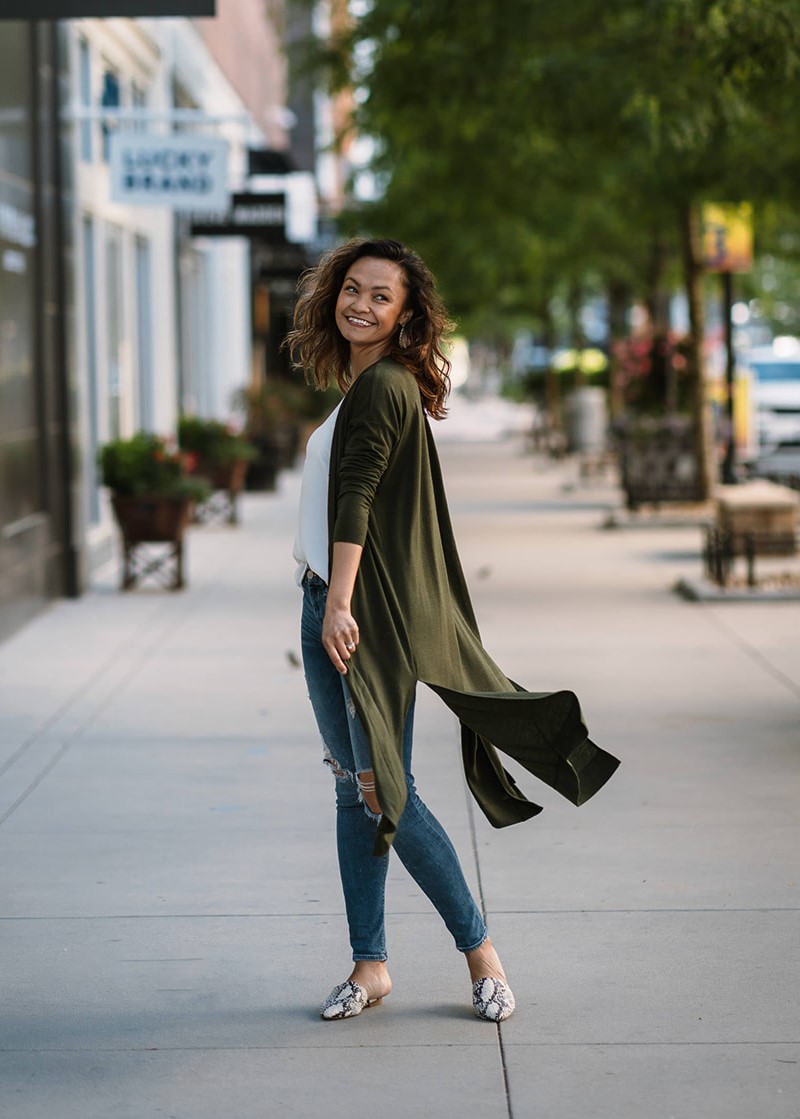 7 Boyfriend Cardigans That are Perfect for Fall Outfits – The Cubicle ...